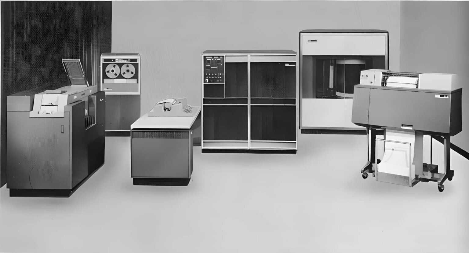 IBM 1401, the first compact computer - Blog ingeniería